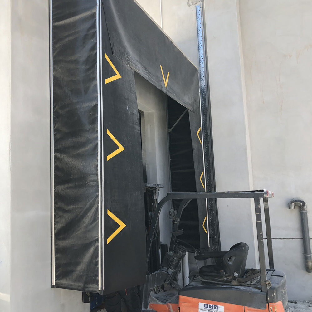 DSH-R - Retractable dock shelter - GLG Doors