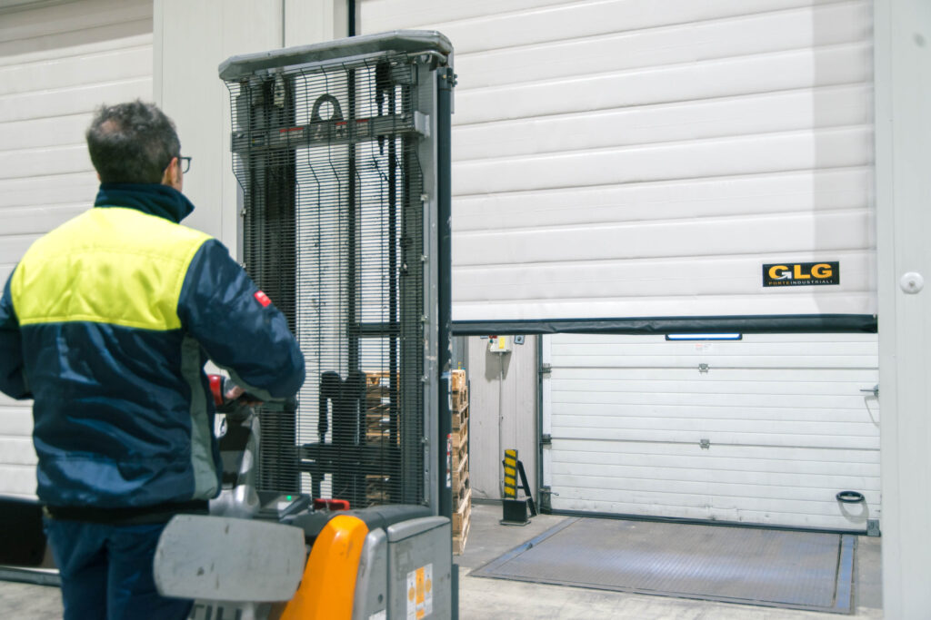 Rapid doors in series for the cold rooms at SAFIM SpA - GLG Doors